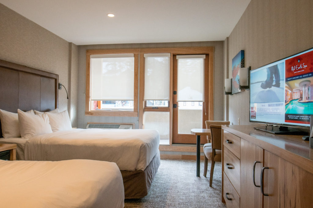 Rooms & Suites - Moose Hotel & Suites - Banff, AB